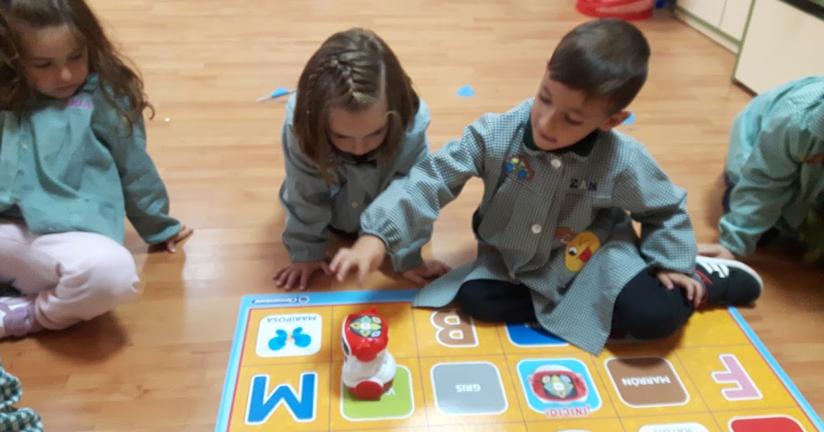 PEQUES SANTIAGO: Doc el robot, tangram y gran libro