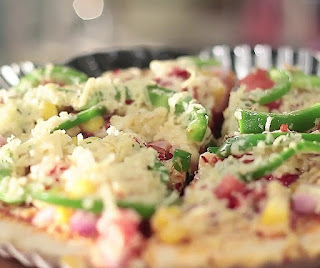 How to make Street Style Pizza at Home | Step by Step Vegetarian ...