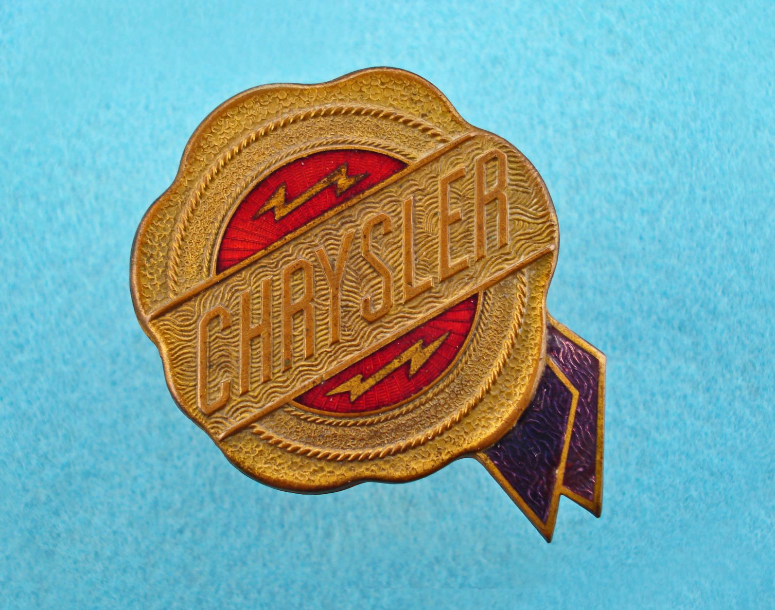 American Auto Emblems: CHRYSLER