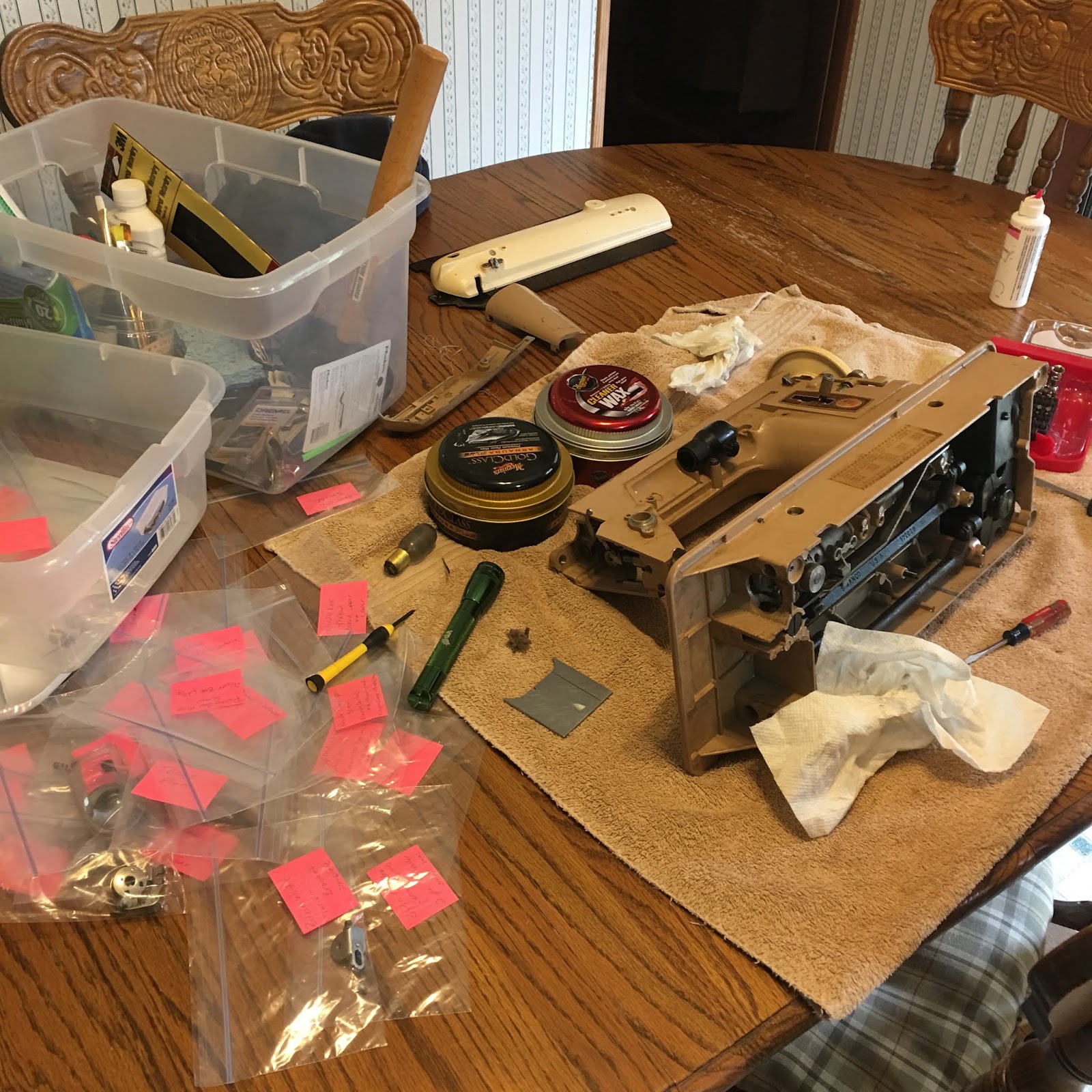 It's Daffycat: A Singer Model 404 Sewing Machine