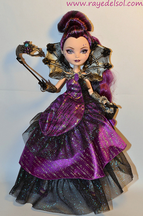 Ever After High: Raven Thronecoming
