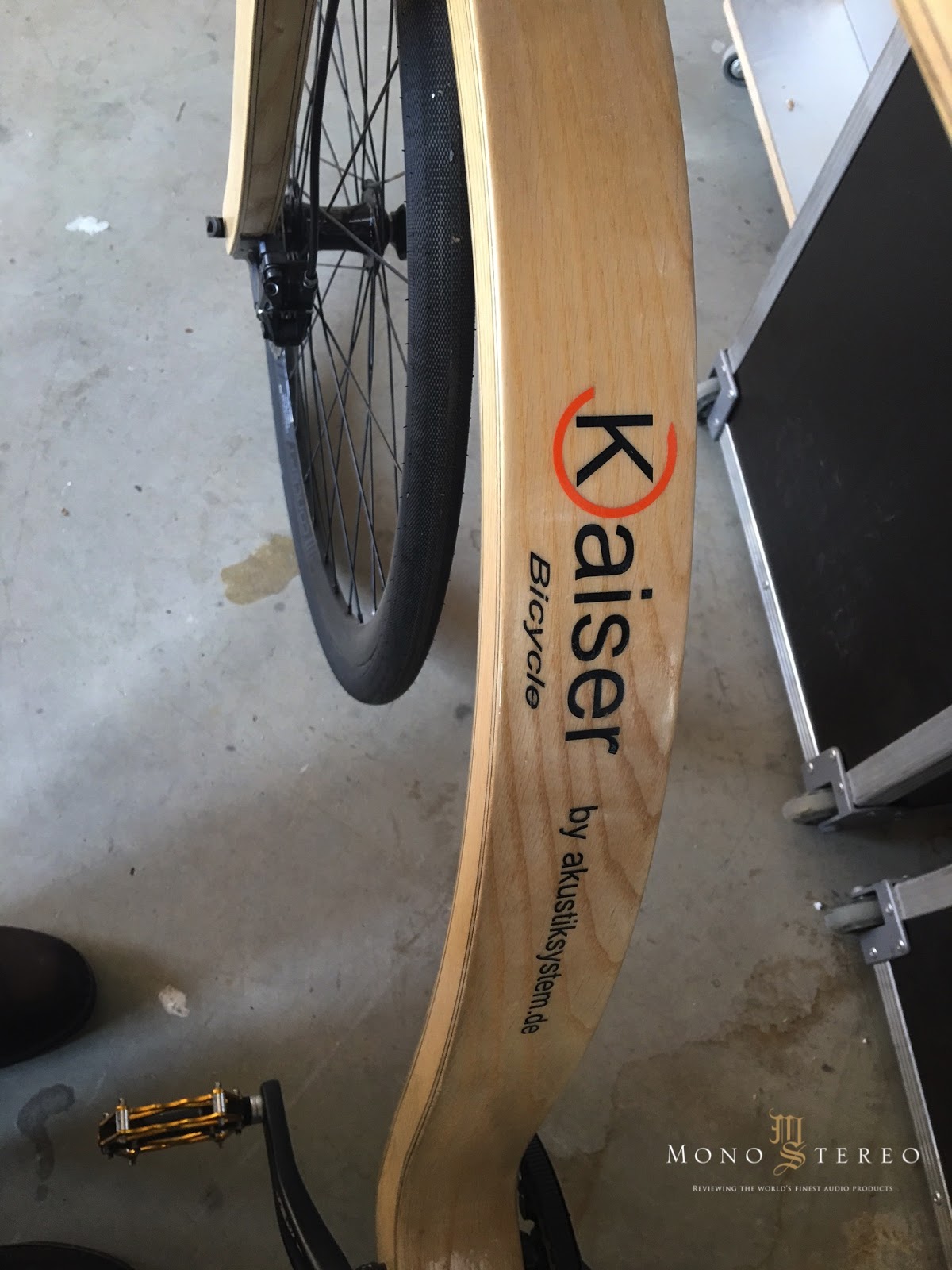 Kaiser wood bicycle – Ultimate High-Fidelity