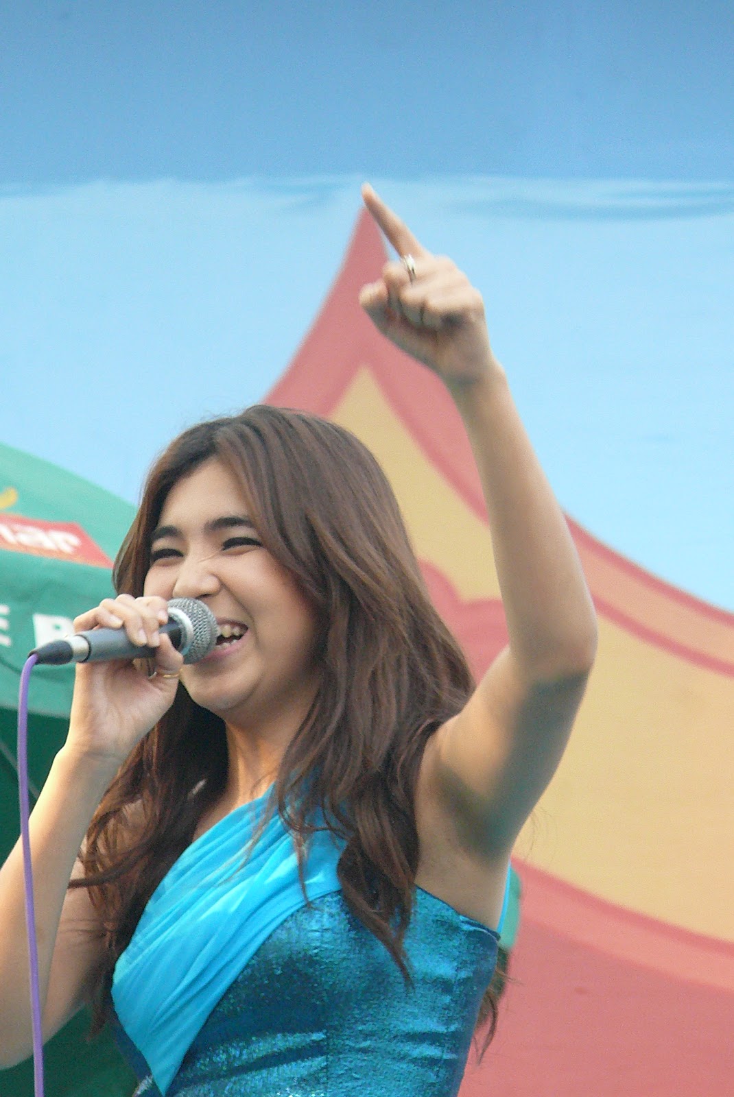 Chit Thu Wai's Thingyan Fashion Photos | Myanmar Singer and Vocalist Photos