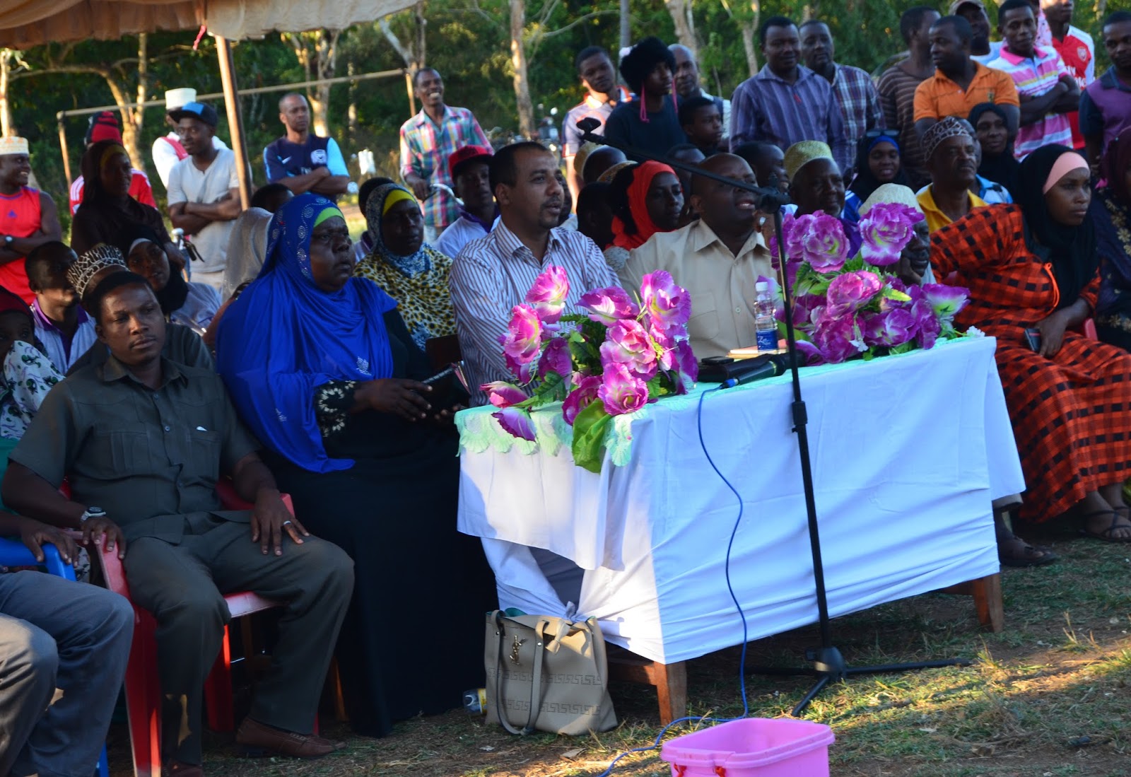 MWAKILISHI WA JIMBO LA TUNGUU ZANZIBAR SIMAI SAID AZINDUA BARAZA LA ...