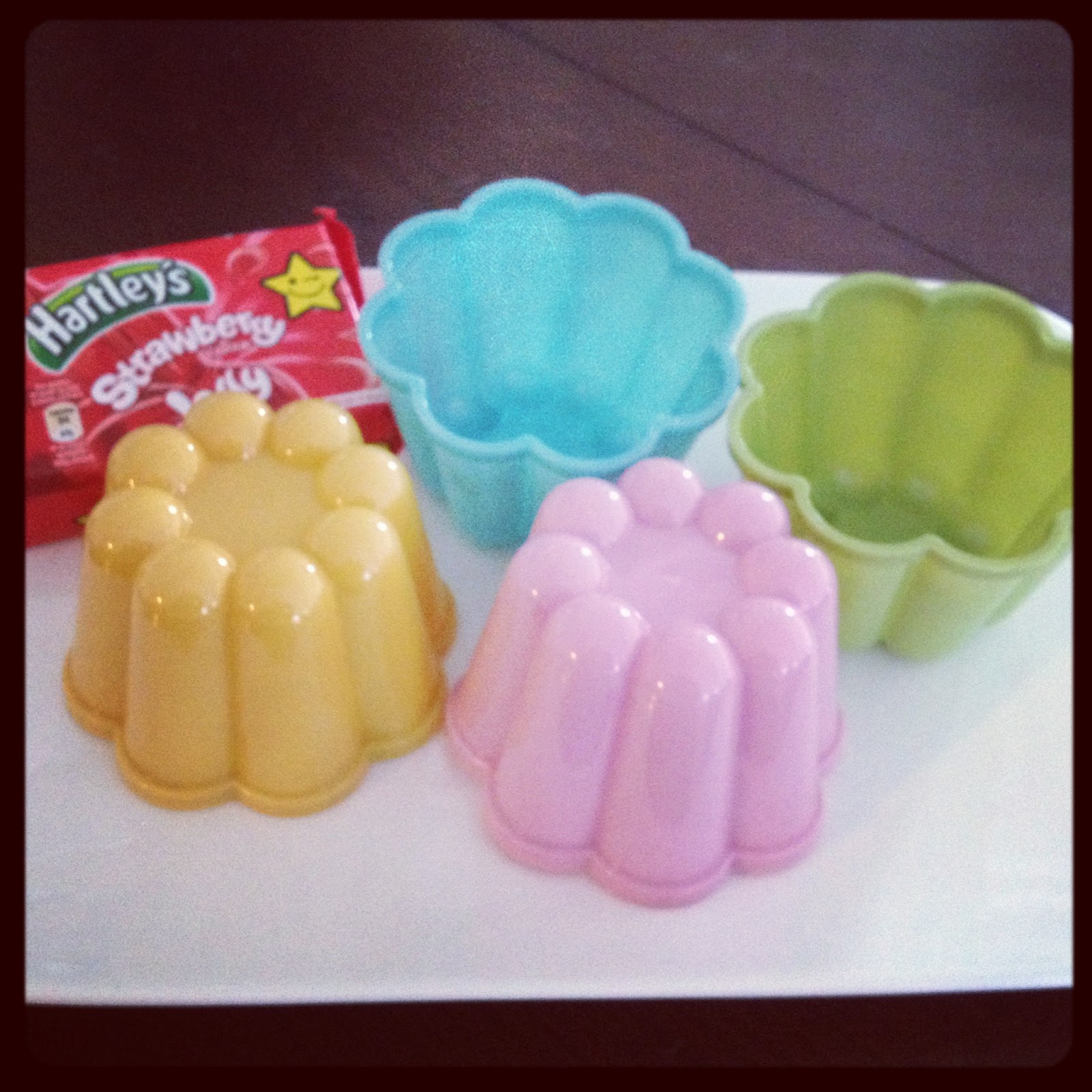 This is Lovely: Wibble-Wobble, Wibble-Wobble, Jelly on a Plate