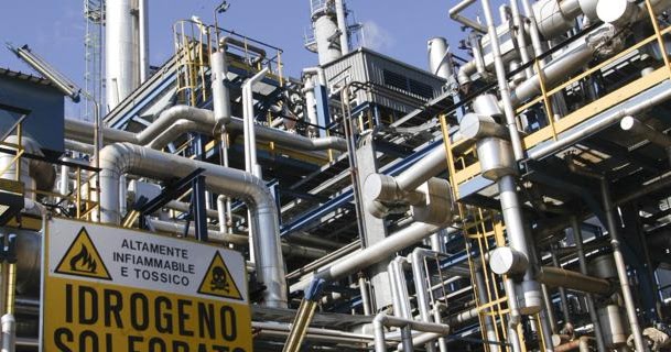 Tra le righe...: «Iplom nascose i rischi sull’oleodotto»