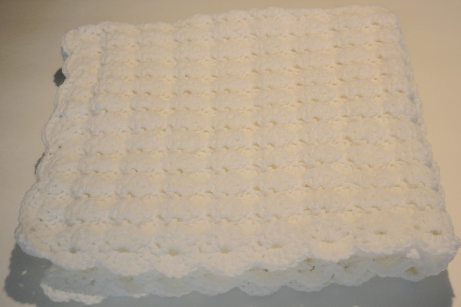 Crochet and Knit with Feride Erbaşar: Crochet White Puff Shell Stitch ...