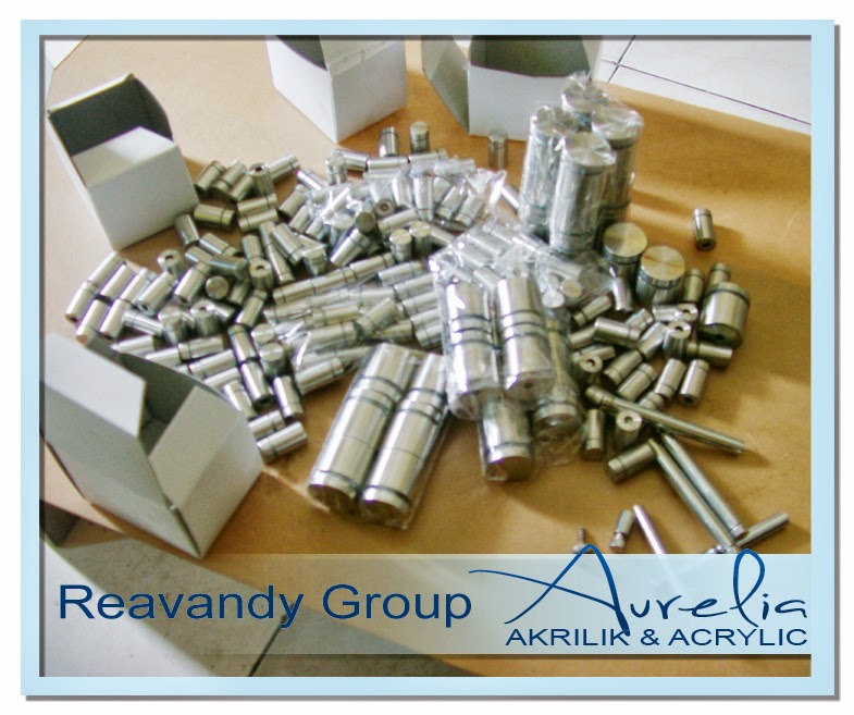 THE AURELIA ACRYLIC: Baut Stainless Poster akrilik