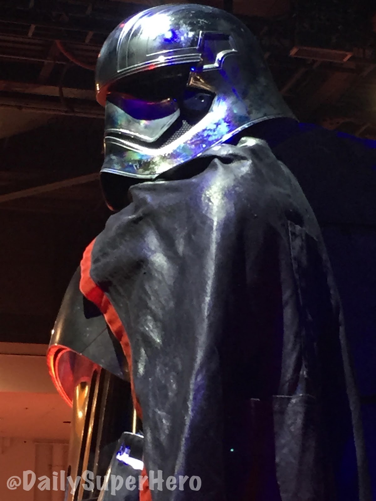 Mesmerized by Gwendoline Christie's Captain Phasma Armor in STAR WARS ...