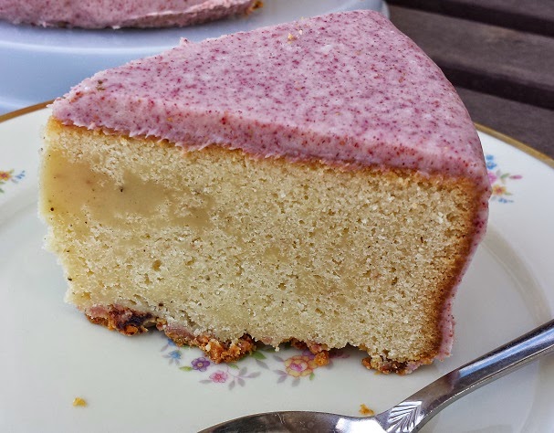 Strössel & annats blogg: White chocolate mud cake w. strawberry ganache