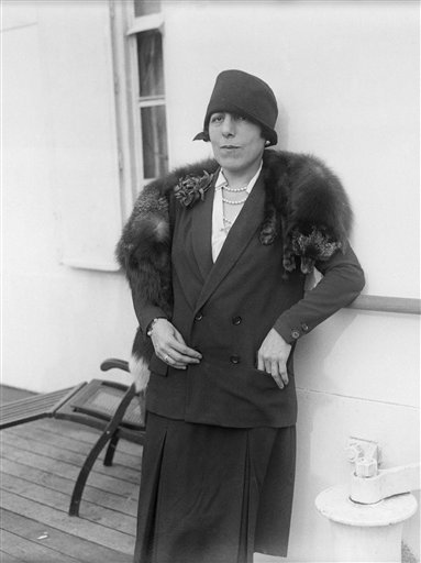 I know, right?: Bobbed Hair and Bathtub Gin