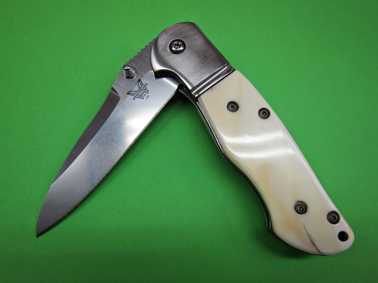 ARMAS BLANCAS 66: - NAVAJA AAM-CUSTOM 012 (BENCHMADE APPARITION 670)