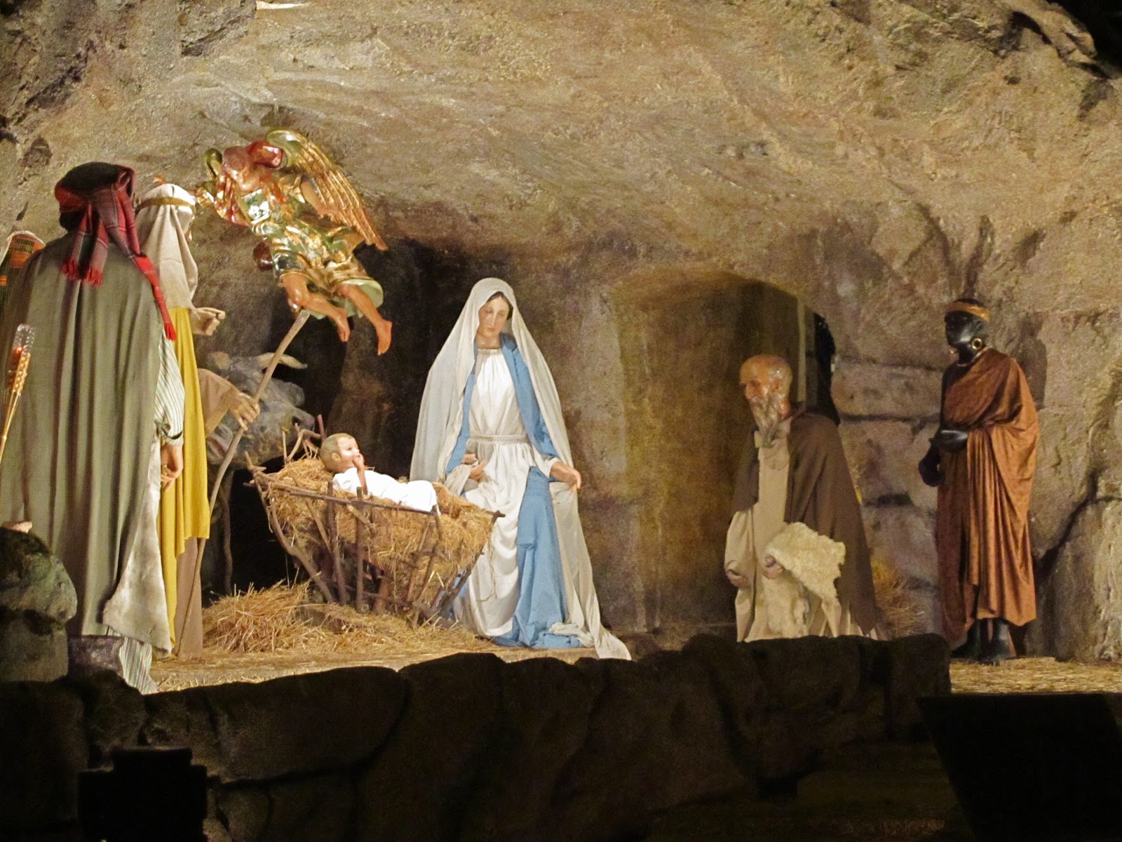 il nostro tempo in Italia: Presepi—Christmas Nativity Scenes