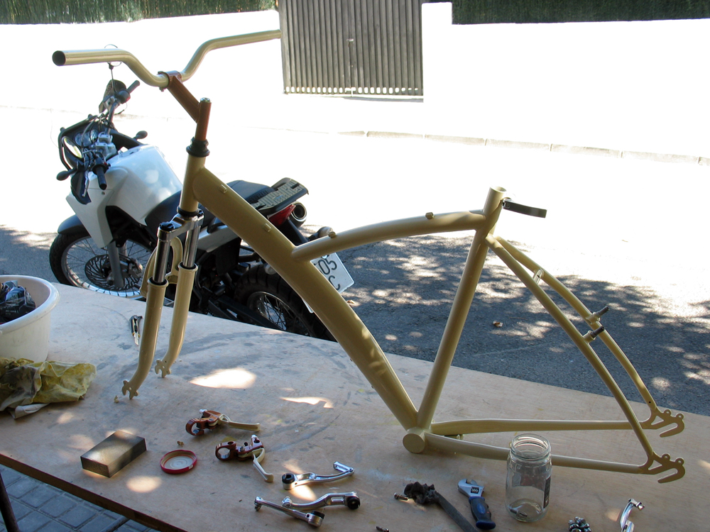 Bicicletas acabadas a mano. A tu gusto, o al mío. Customización, fixies ...