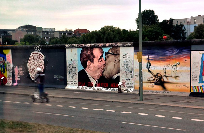 Grafiteiros Onde Encontrar: Grafite no muro de Berlim