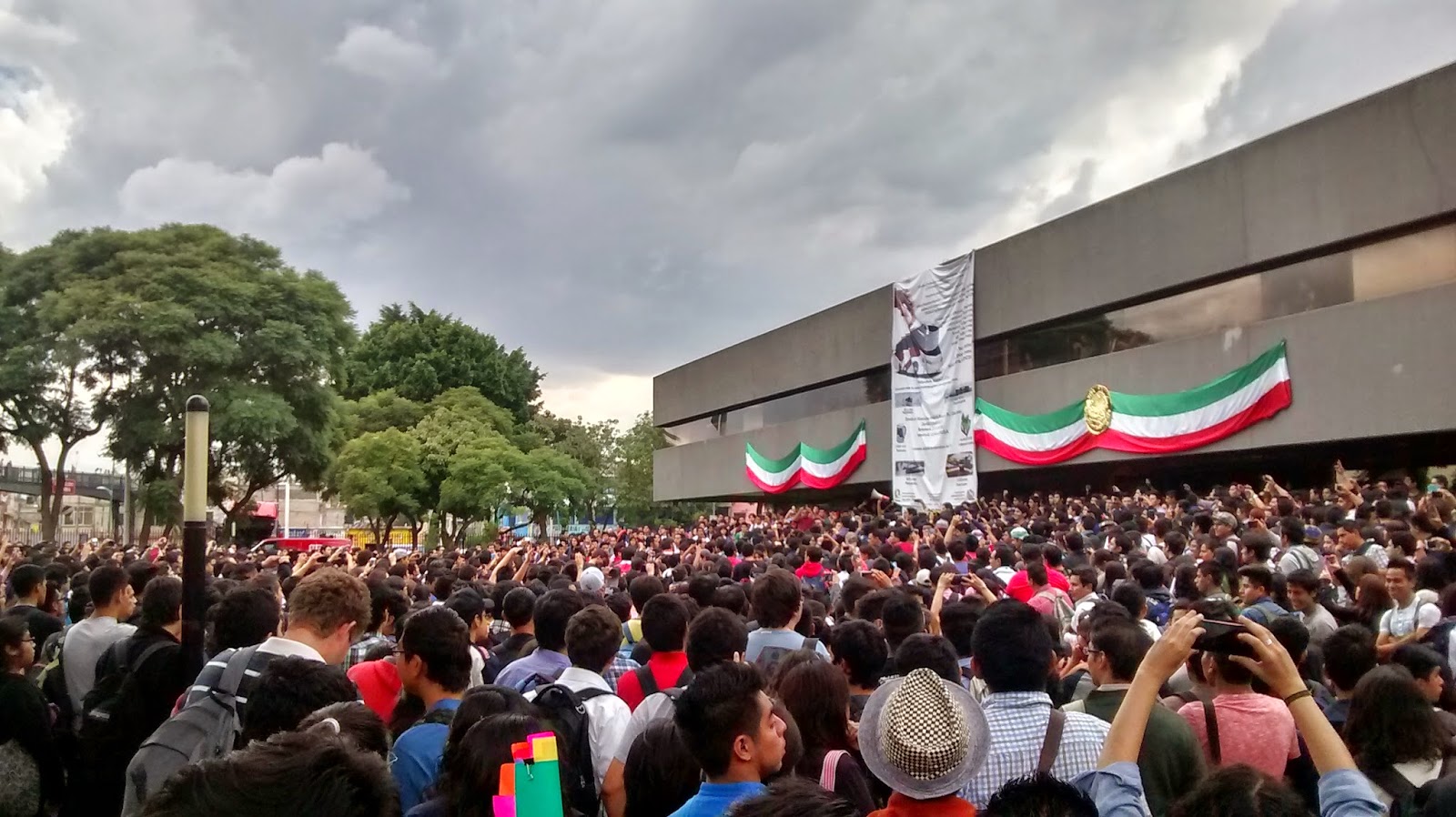 Politécnicos en Linea: UPIICSA paro de 24 horas miércoles 24 de septiembre