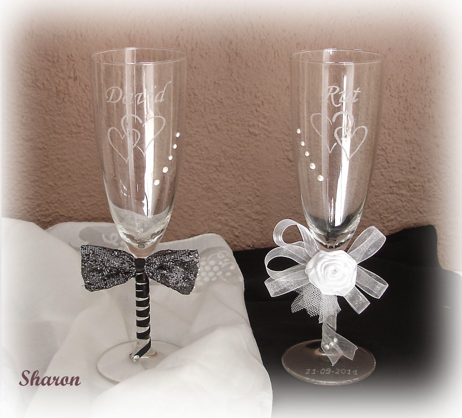 Las manualidades de Sharon: Regalo de novios: Copas grabadas con sus ...