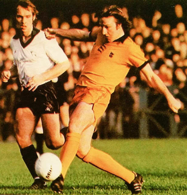 English Football Retro TV: Steve Powell v Steve Daley.