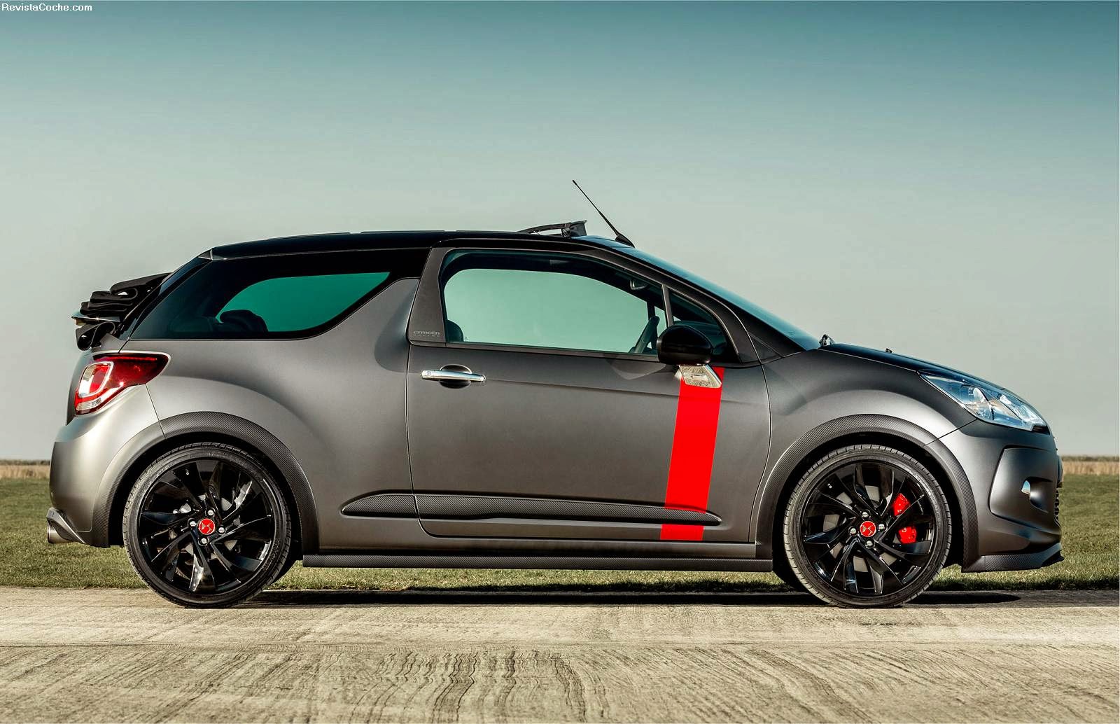 Revista Coche: Tuning a lo bestia: Citroen lanza el DS3 Cabrio Racing