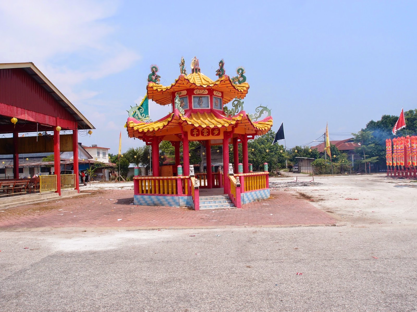 Xing Fu: TEMPLE AT BATU TIGA