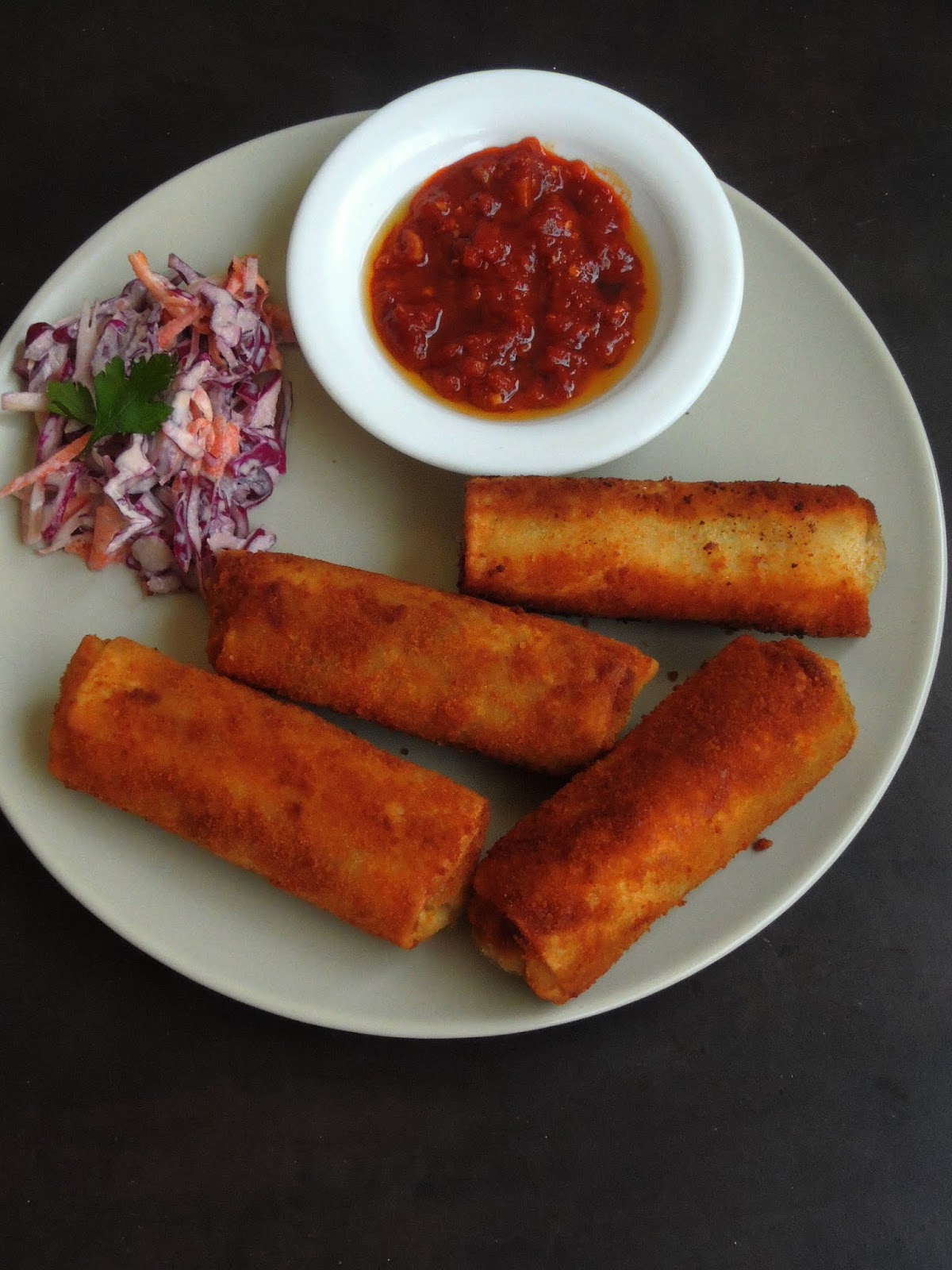 Priya's Versatile Recipes: Srilankan Minced Meat Rolls