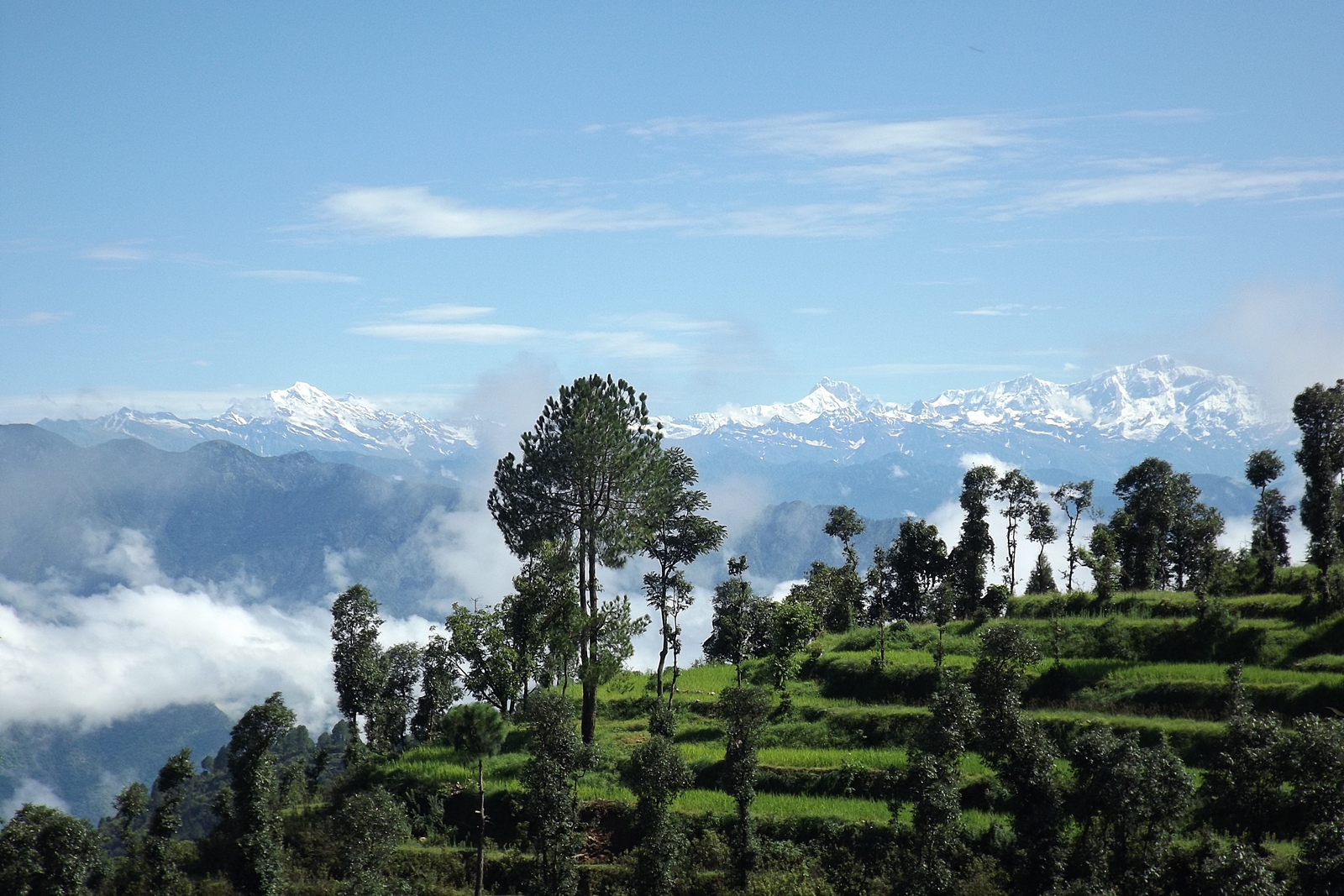 The Girl And Her Camera: Khirsu: A Picturesque Hill Station in Pauri ...