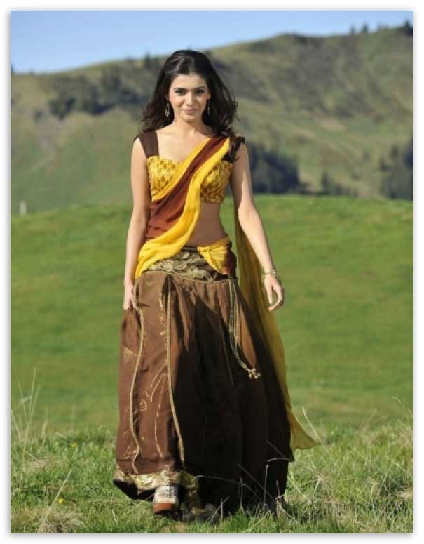 Samantha Ruth Prabhu Pictures: Samantha Half Saree Navel Show Stills ...