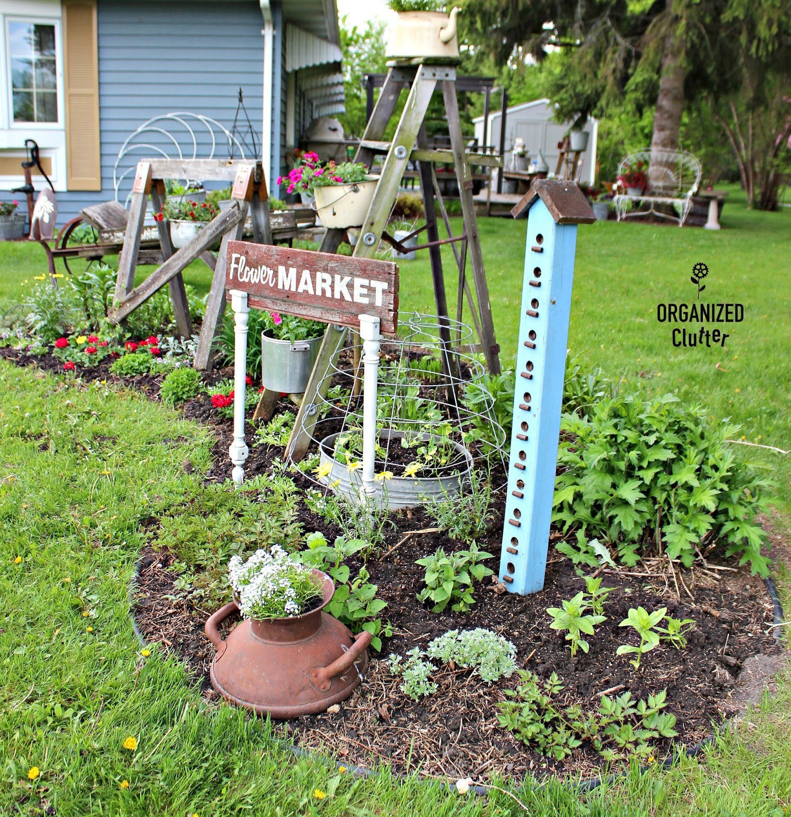 Planting The Junk Garden Border 2017 - Organized Clutter