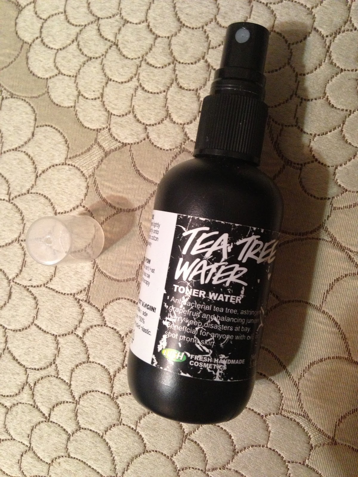 Ashley Dawn: Lush Tea Tree Water Review!!!