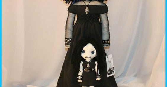 Gothic Doll felt pattern - Ver e Fazer