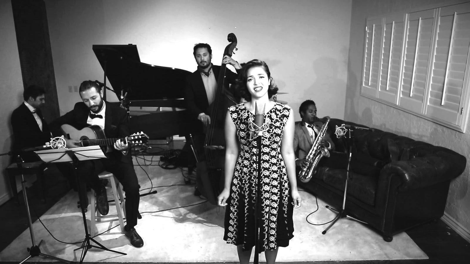 EBL: Postmodern Jukebox: The Christmas Song and Christina Gatti
