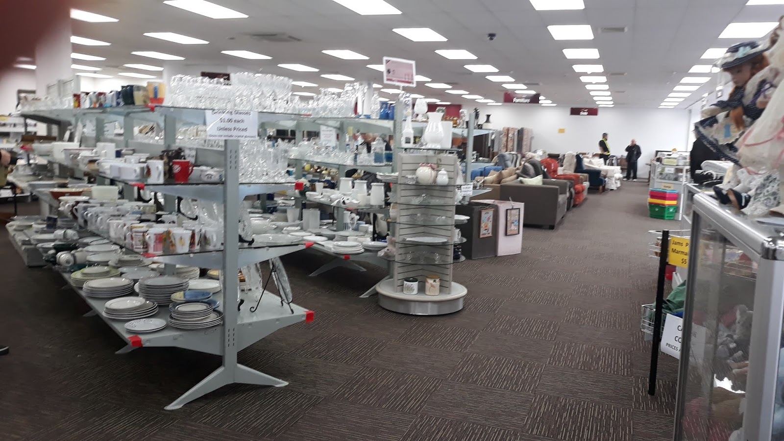 Arty Green in Paradise: Around the Op Shops