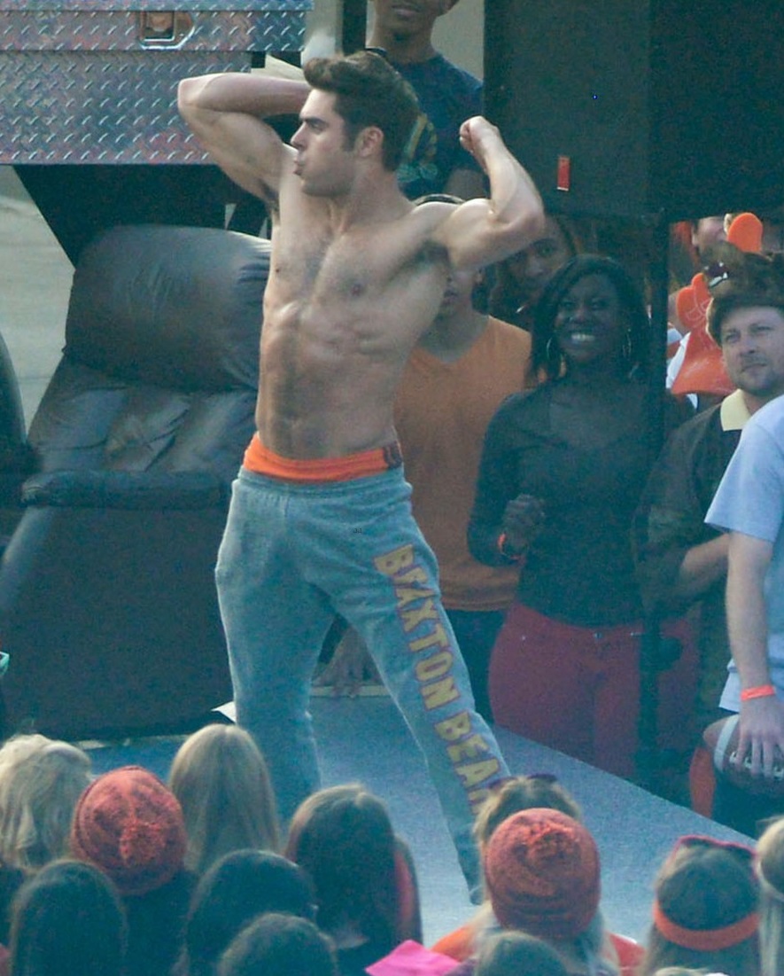 Hunksinswimsuits: Actor in Speedos - uber hottie Zac Effron