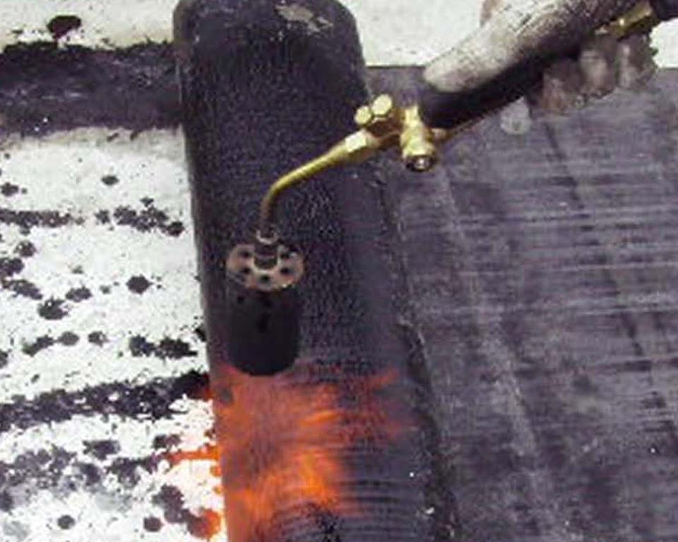 WATERPROOFING MEMBRANE TORCHING: WATERPROOFING MEMBRANE TORCH ON