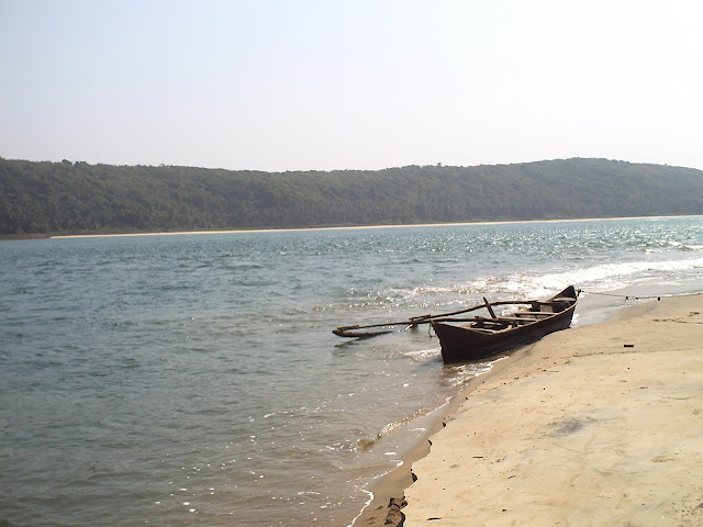 Konkan : God lives here...: DEVBAG BEACH...... 'DEVBAG SANGAM'.....