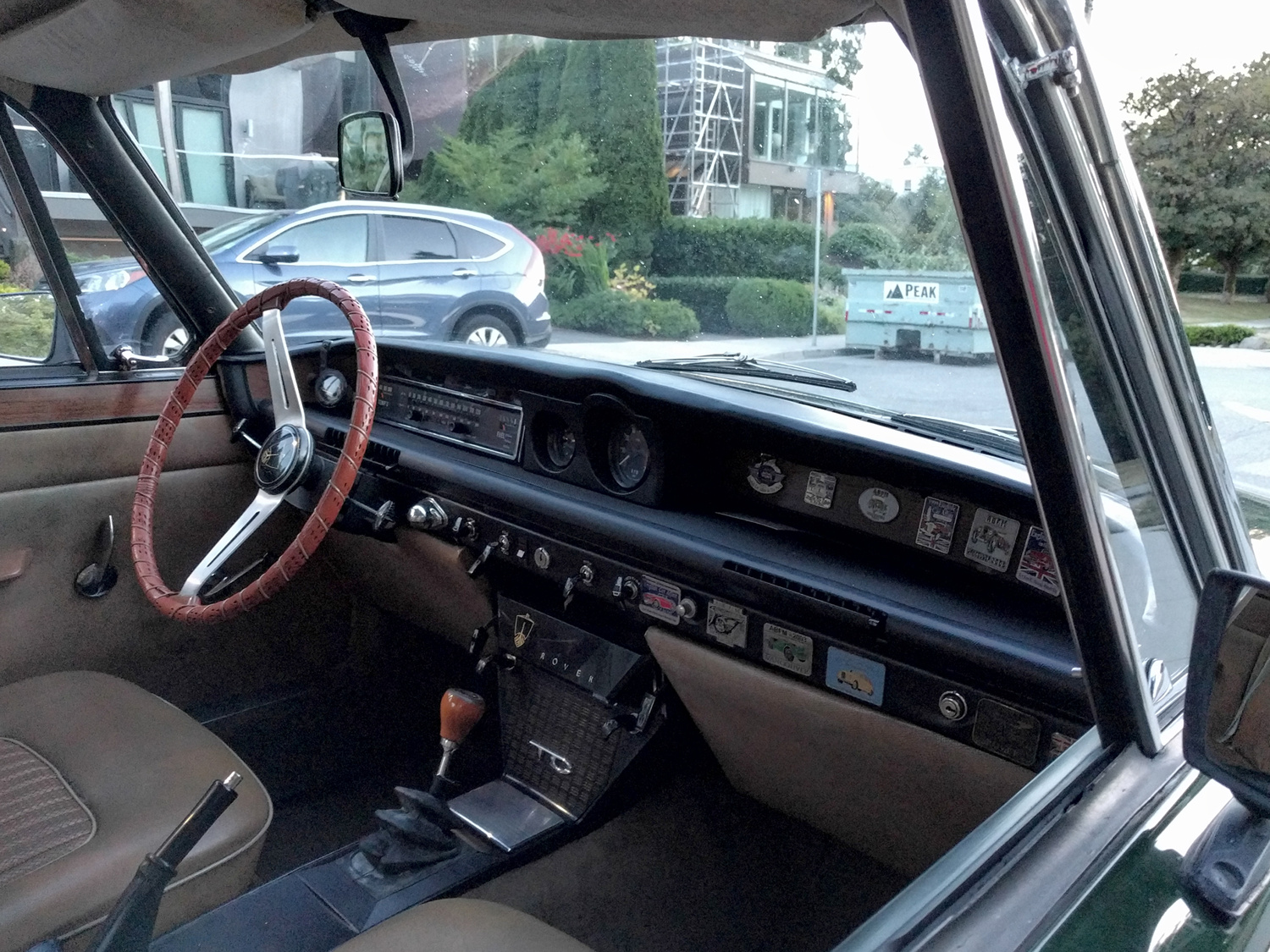 Old Parked Cars Vancouver: 1970 Rover 2000 TC
