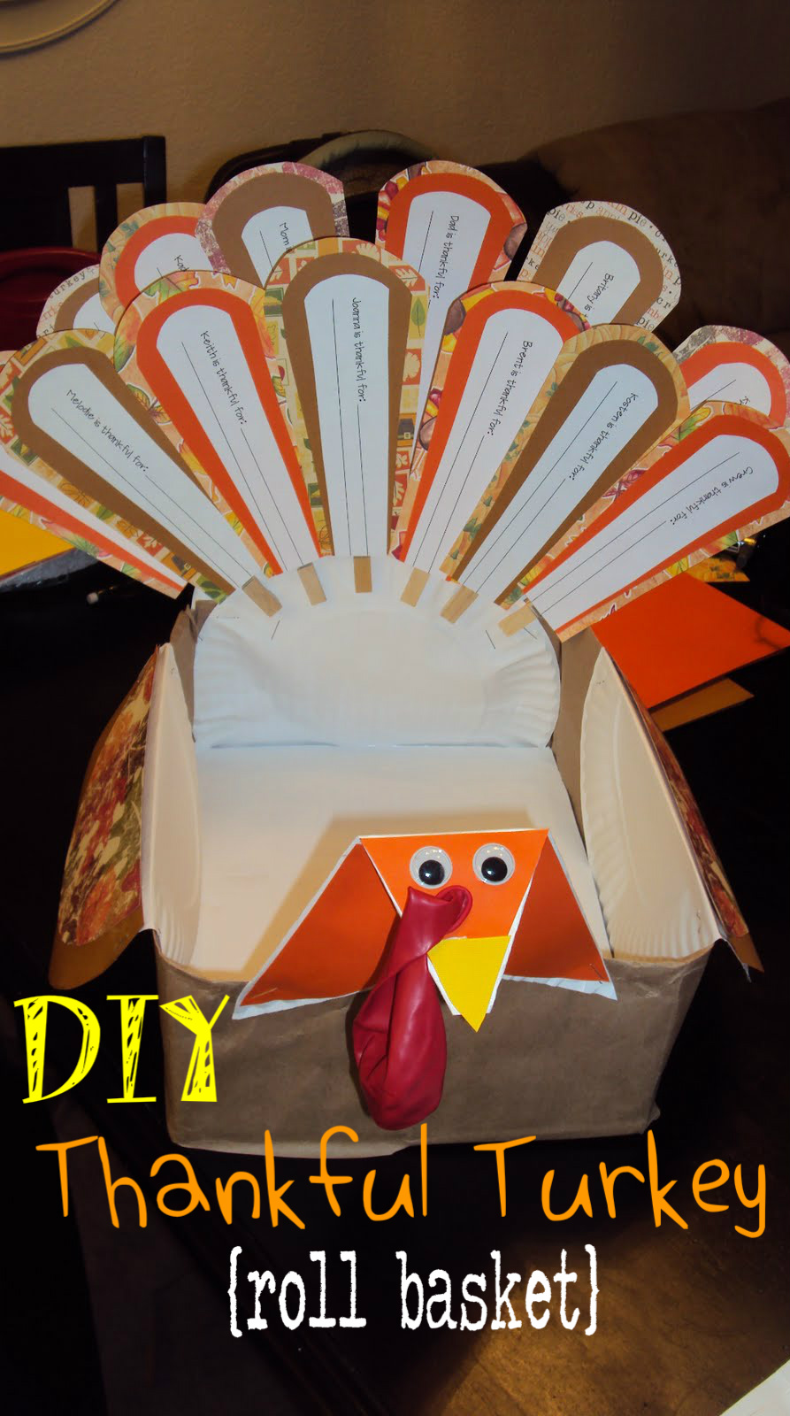 Apples 4 Bookworms: Thankful Thanksgiving Turkey Roll Basket