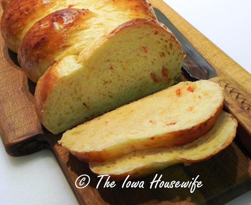 The Iowa Housewife: Better Homes and Gardens All-Time Favorite Bread ...