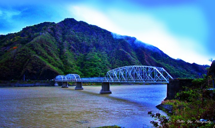 Wazzup Pilipinas News and Events: Ilocos Sur: The Iconic Quirino Bridge ...