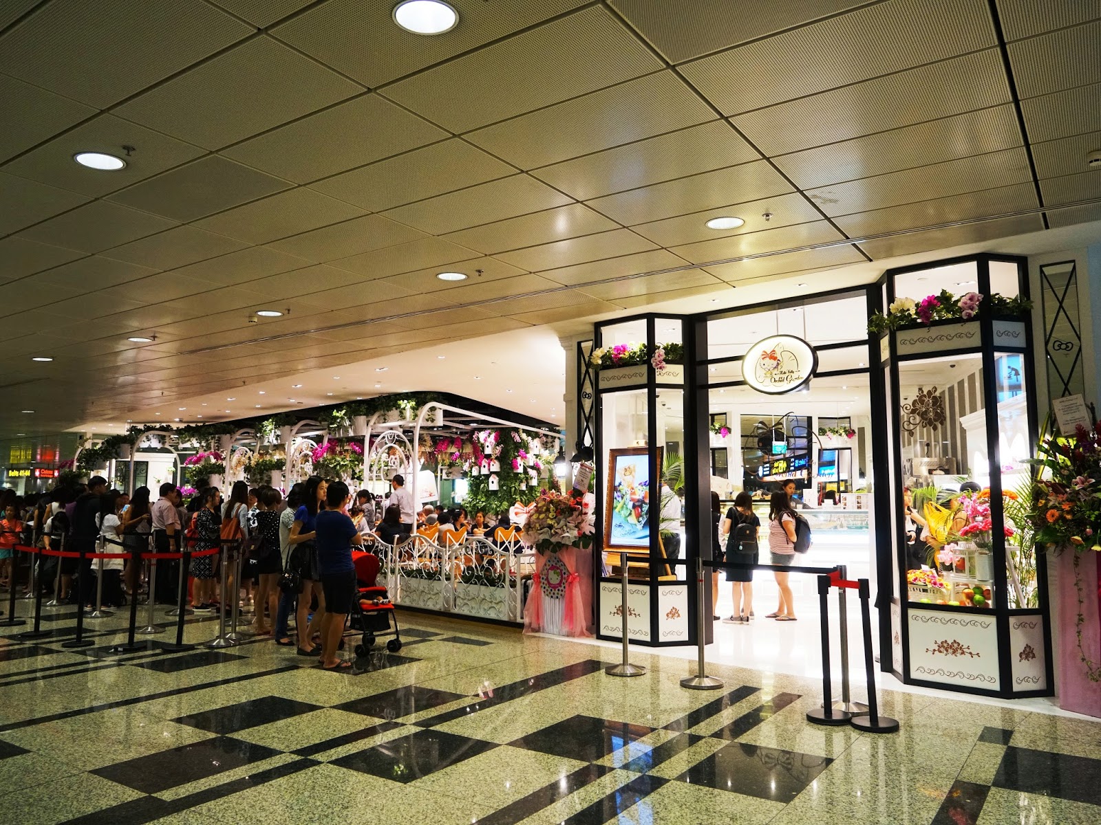 PinkyPiggu: Hello Kitty Orchid Garden Singapore Café Lands At Changi ...
