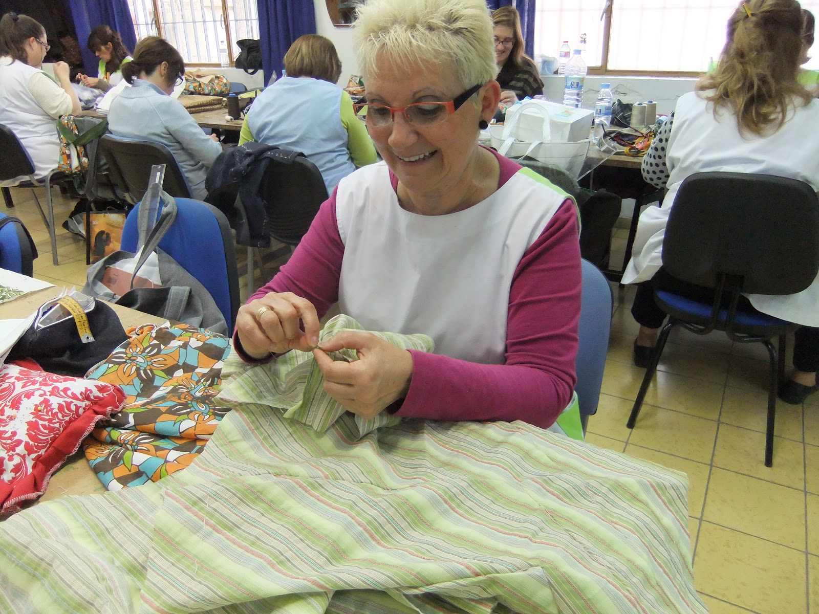 ENTRE TELAS: RECORDANDO; CLASES DE MODISTERIA