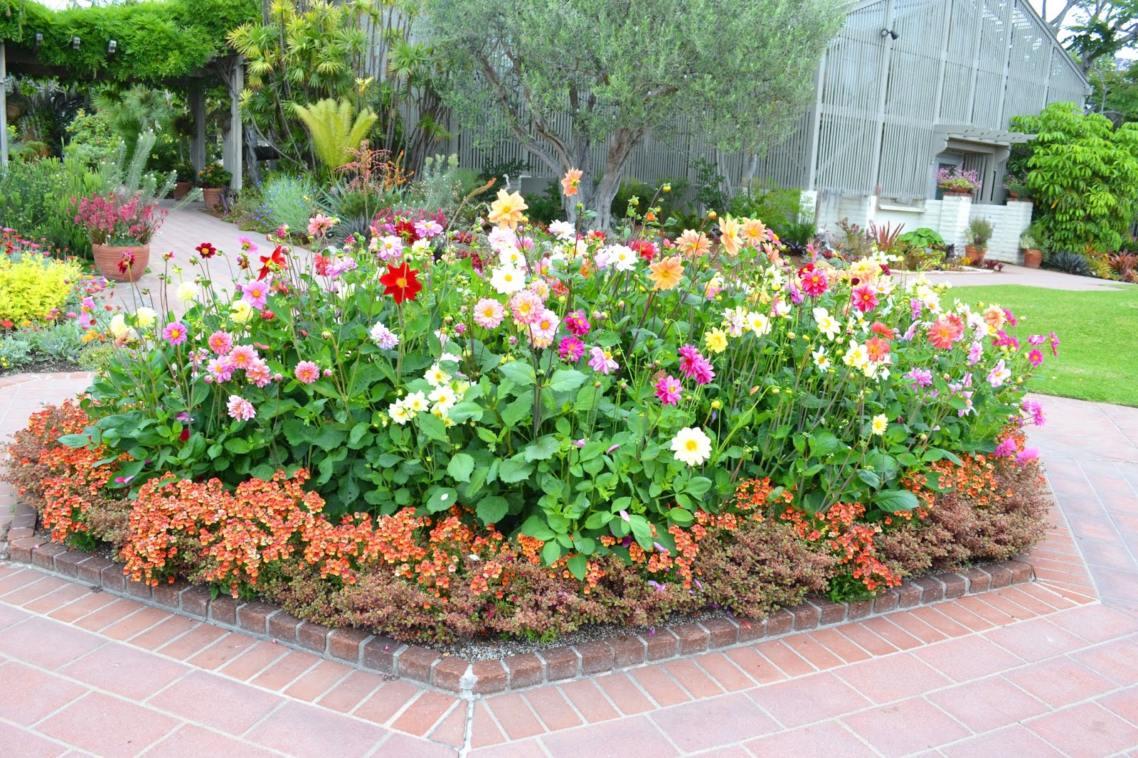 My Painted Garden: Art In the Garden Series