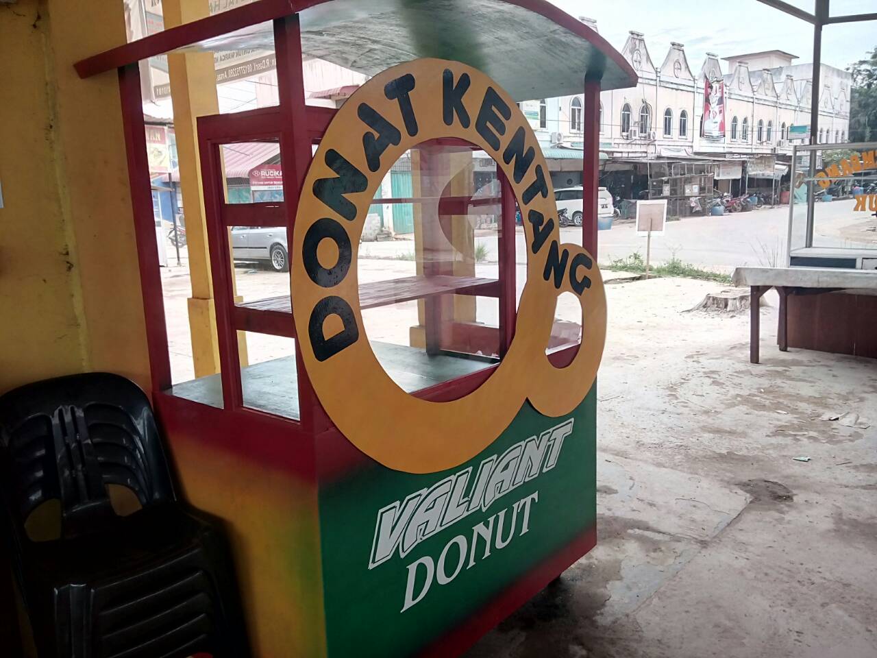 Gerobak donat kentang unik - Debby Anita