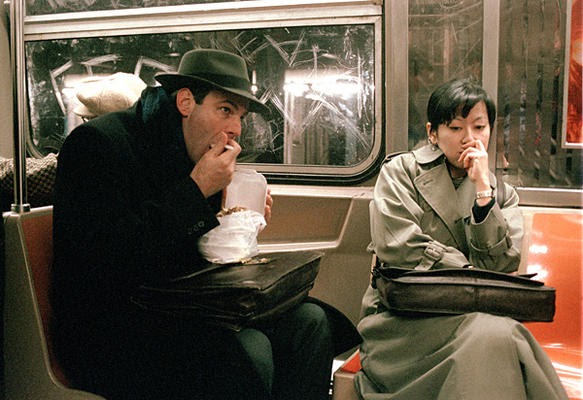 Olivia Cleans Green: Ban eating on the subways? You betcha!