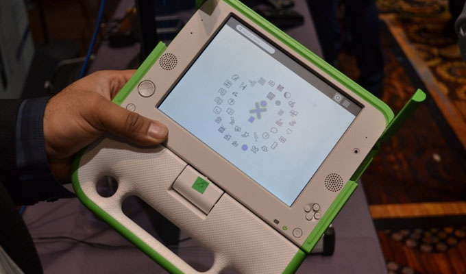 XO-4 la computadora educativa mas rápida presente en el #CES2013