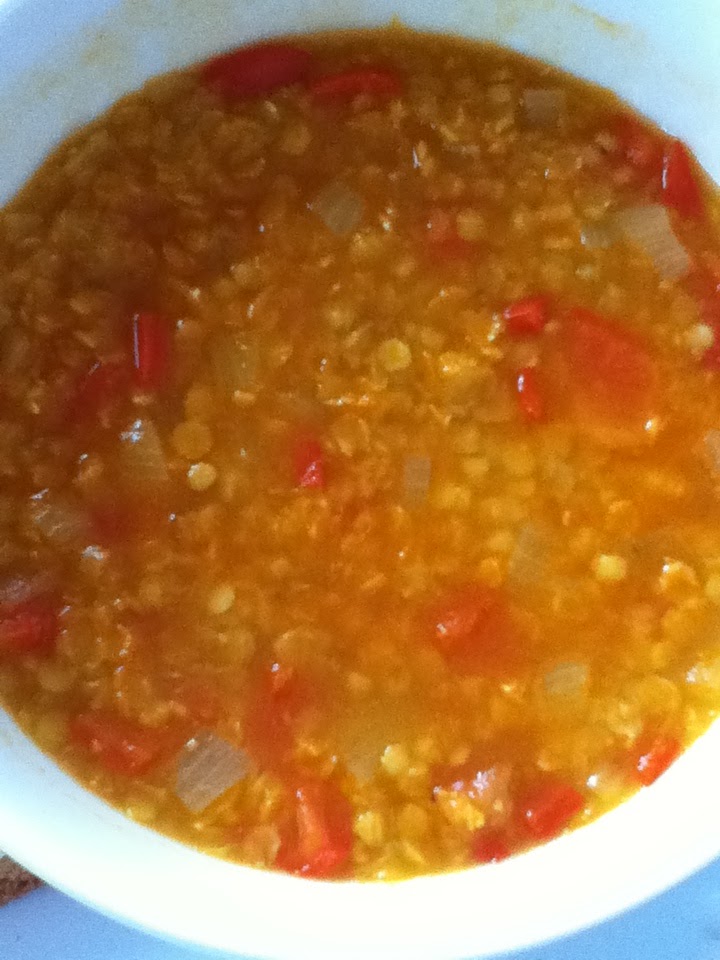 la mère veilleuse: Soupe aux lentilles et aux poivrons rouges