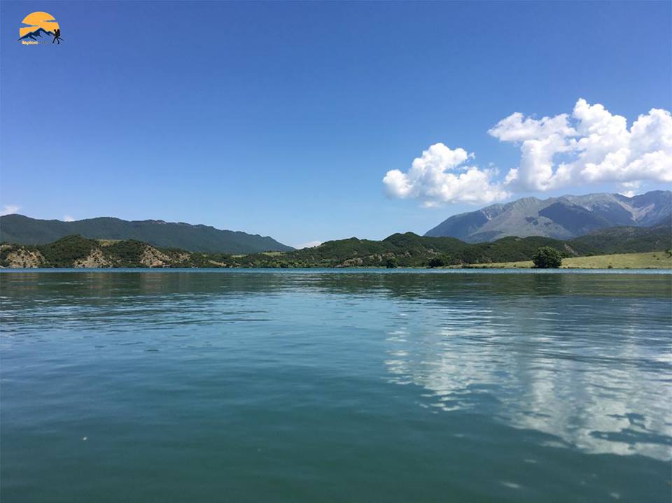Hiking South Albania: LIQENET E PEPELIT DHE MANASTIRI I SHEN TRIADHES