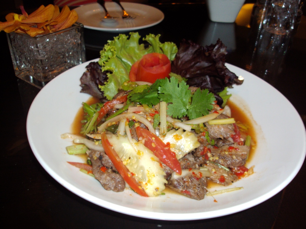 Yam Nua Yang - Spicy Thai Grilled Beef Salad Recipe - dish-away
