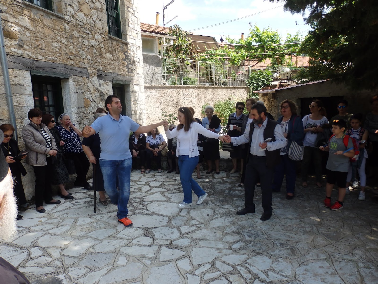 Μένουμε...Δελβινάκι 2