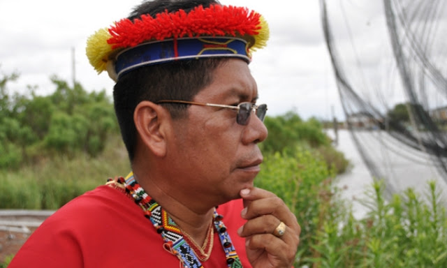 White Wolf : Ecuador's Indigenous Leader Fighting Chevron Visits Dakota ...